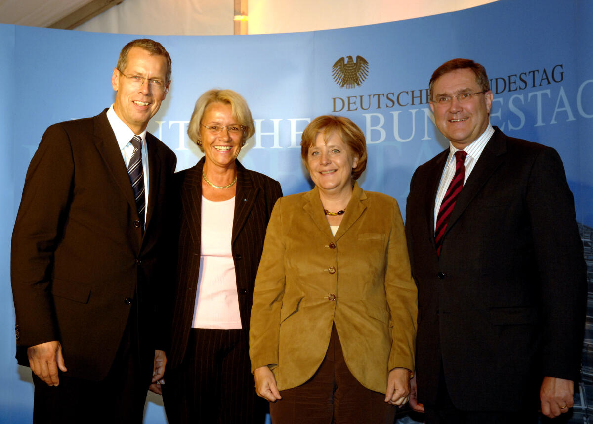 Deutscher Bundestag - Bilddatenbank - Robbe, Reinhold; Merkel, Angela ...